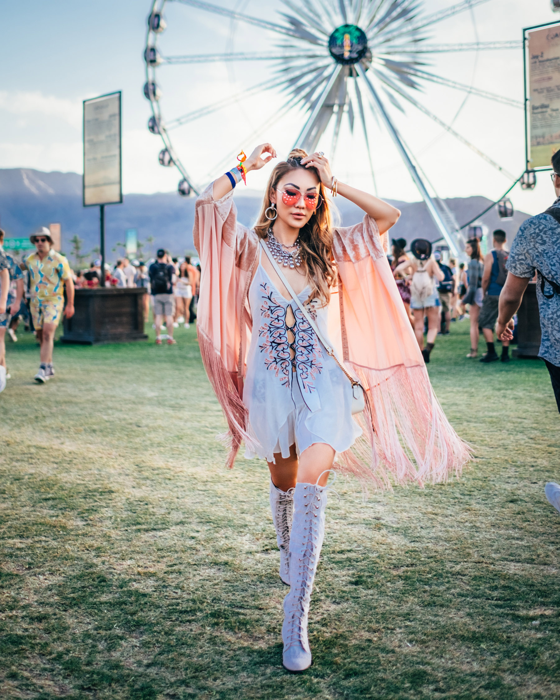 THE ULTIMATE COACHELLA PACKING LIST FOR BLOGGERS - Jessica Wang