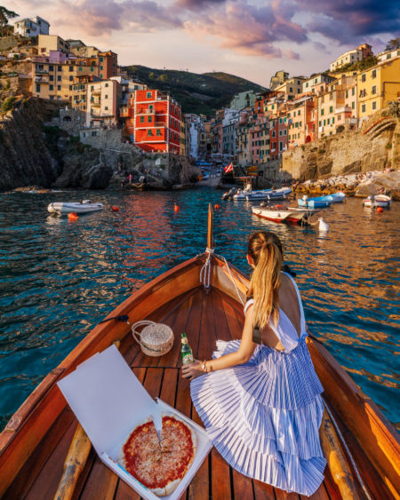 5 MOST PICTURESQUE SPOTS IN CINQUE TERRE - Jessica Wang